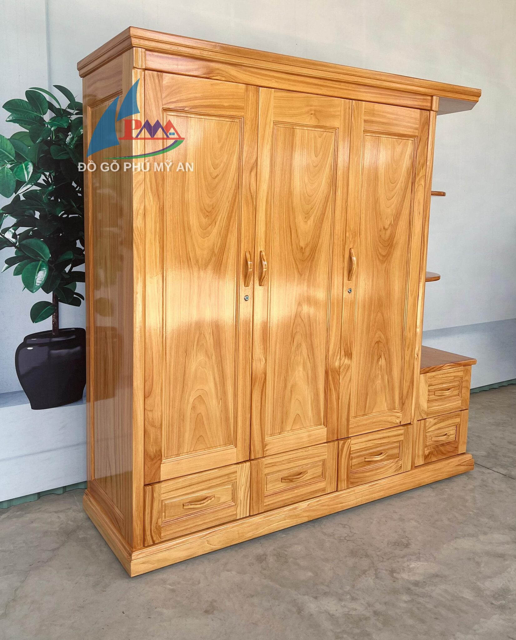 Tủ áo gõ 2m có kệ trang trí - Nội thất Phú Mỹ An